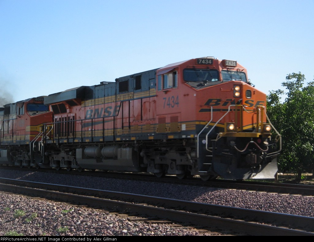 BNSF 7434 West